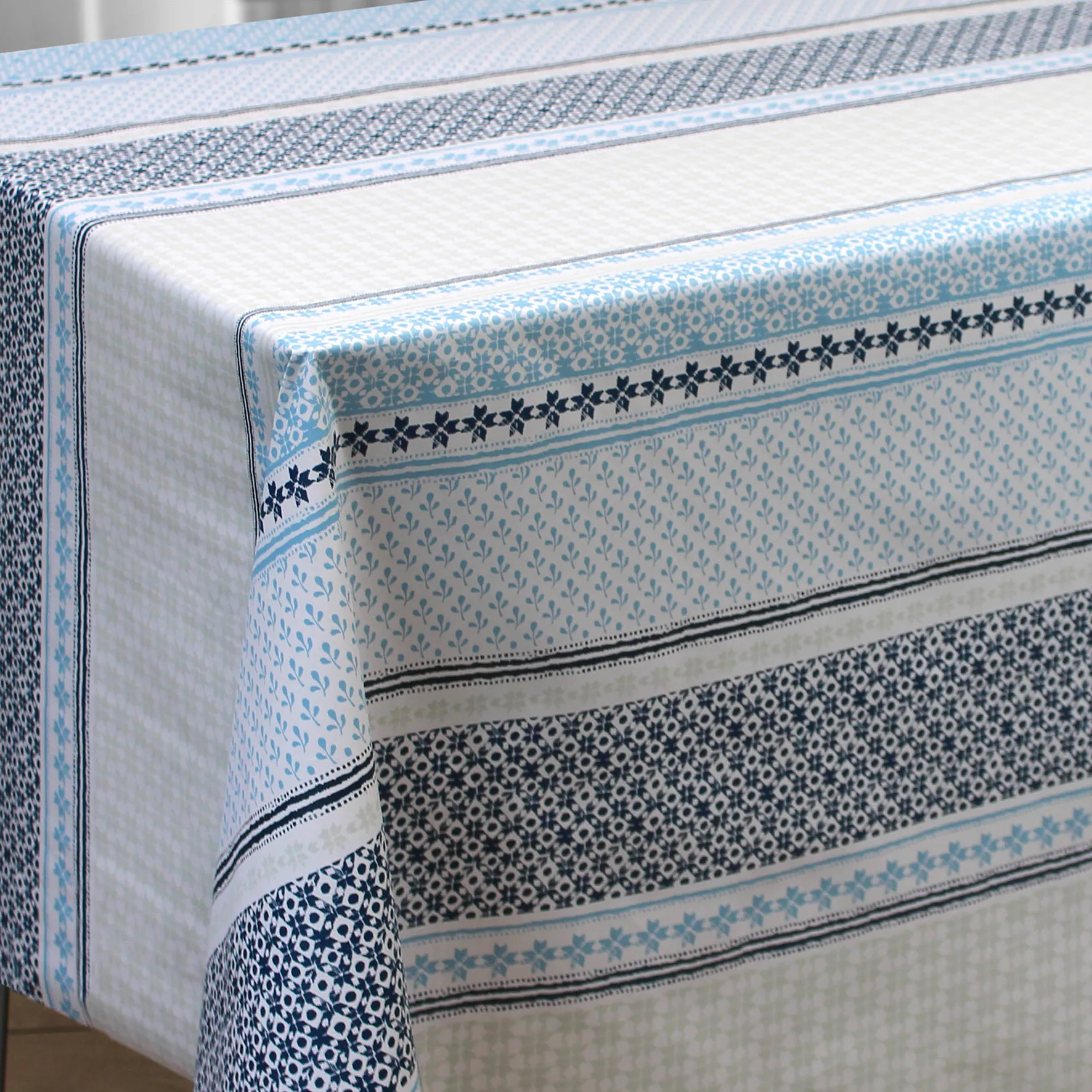 Nappe De Table PVC Surface Embossée Text'Style "Liberty Bleu Rayure ...